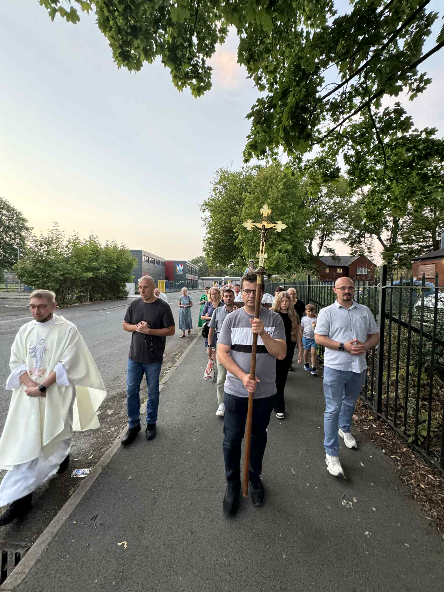 Parafia Miłosierdzia Bożego – Duszpasterstwo prowadzą chrystusowcy.