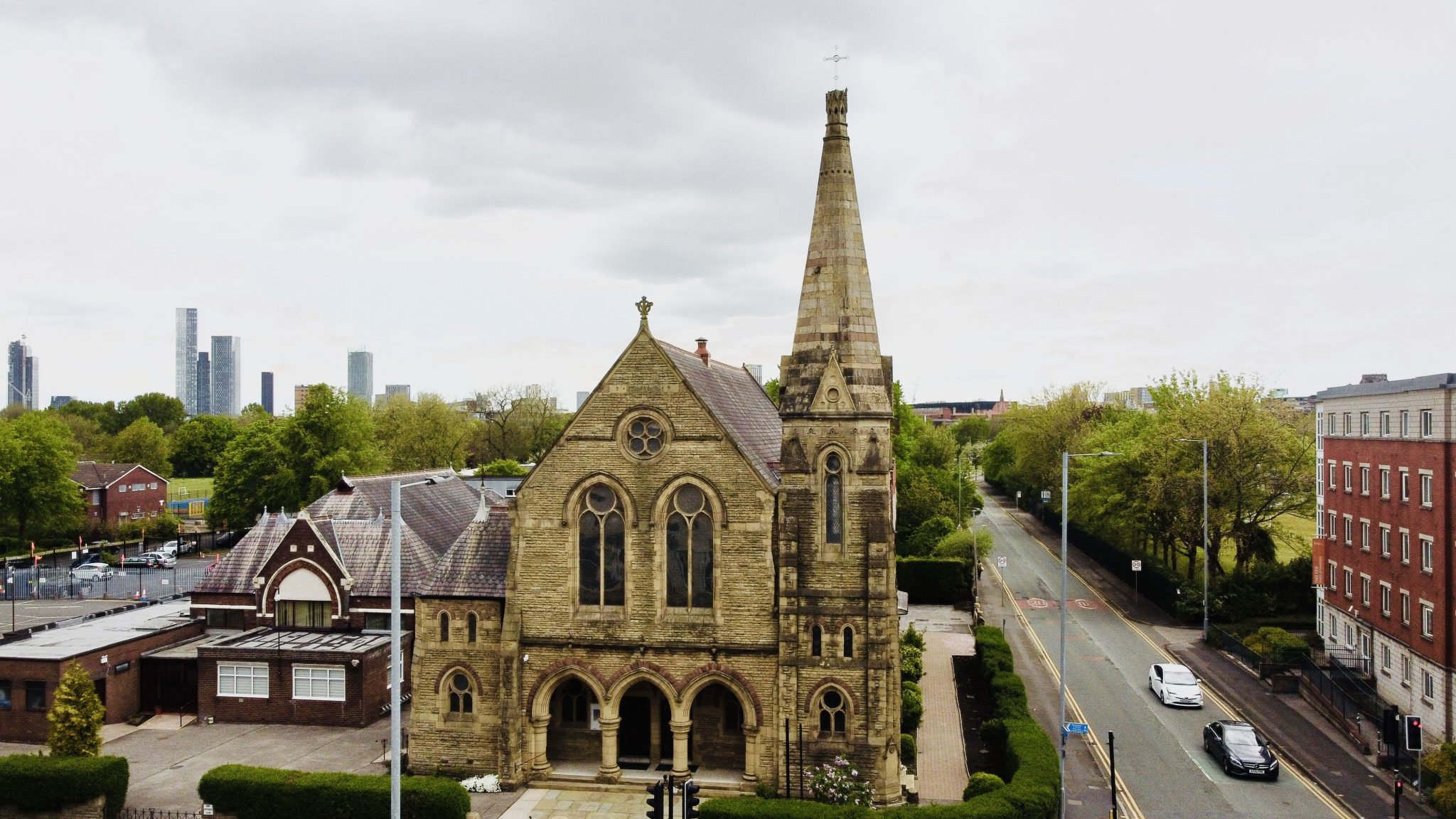 Parafia Miłosierdzia Bożego – Duszpasterstwo prowadzą chrystusowcy.